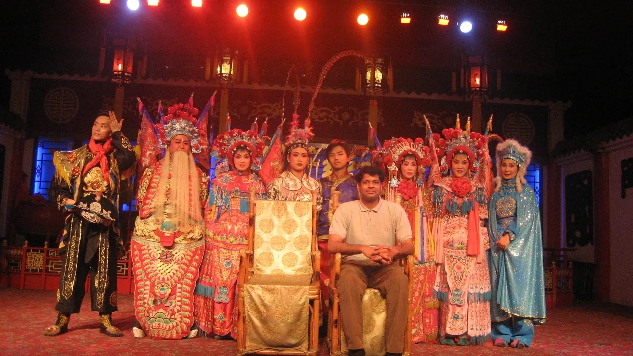 BIAN LIAN - THE FACE CHANGING CHINESE DRAMATIC ART OF SICUAN OPERA ...